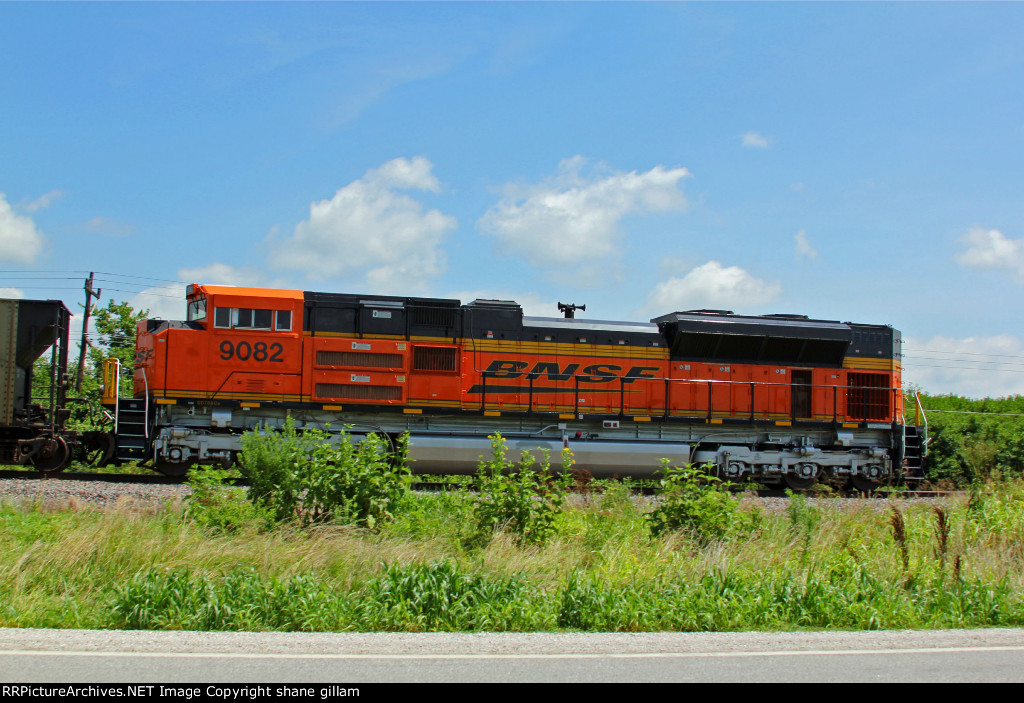 BNSF 9082